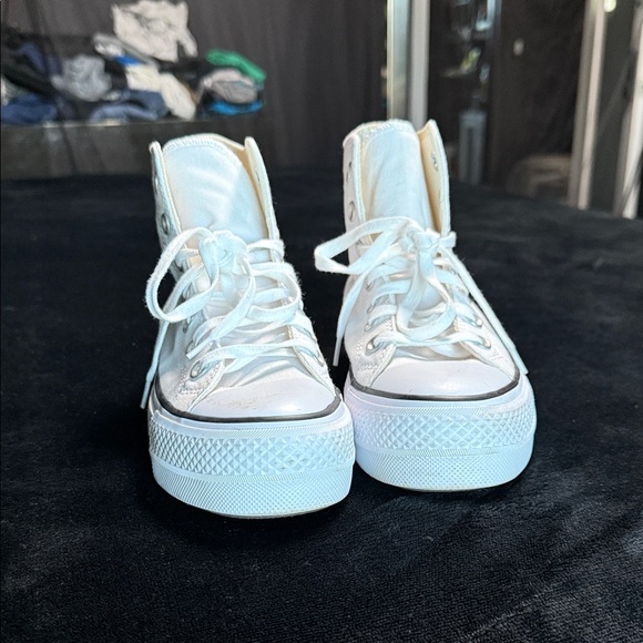Converse | Shoes | Converse White Hightop Sneakers With Chunky Sole ...